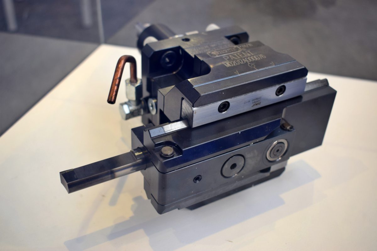 MT gereedschapshouder voor spiebaan steken op CNC-draaimachines ...