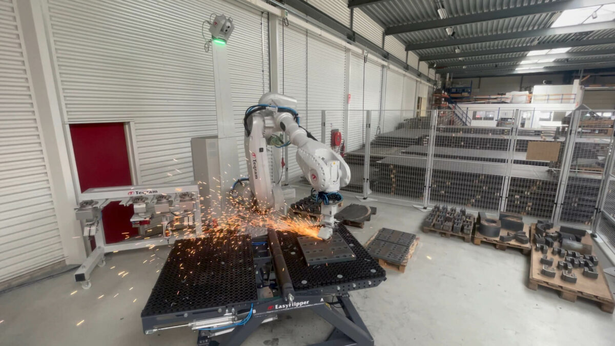 Teqram presenteert vernieuwde autonome robotsystemen voor slijpen en ...